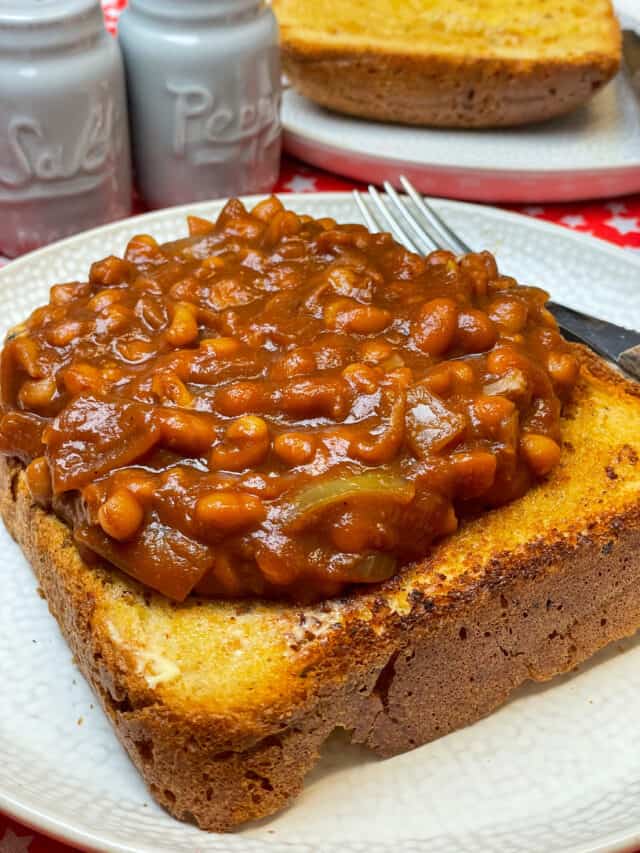 Homemade Baked Beans In Tomato Sauce - Traditional Plant-Based Cooking