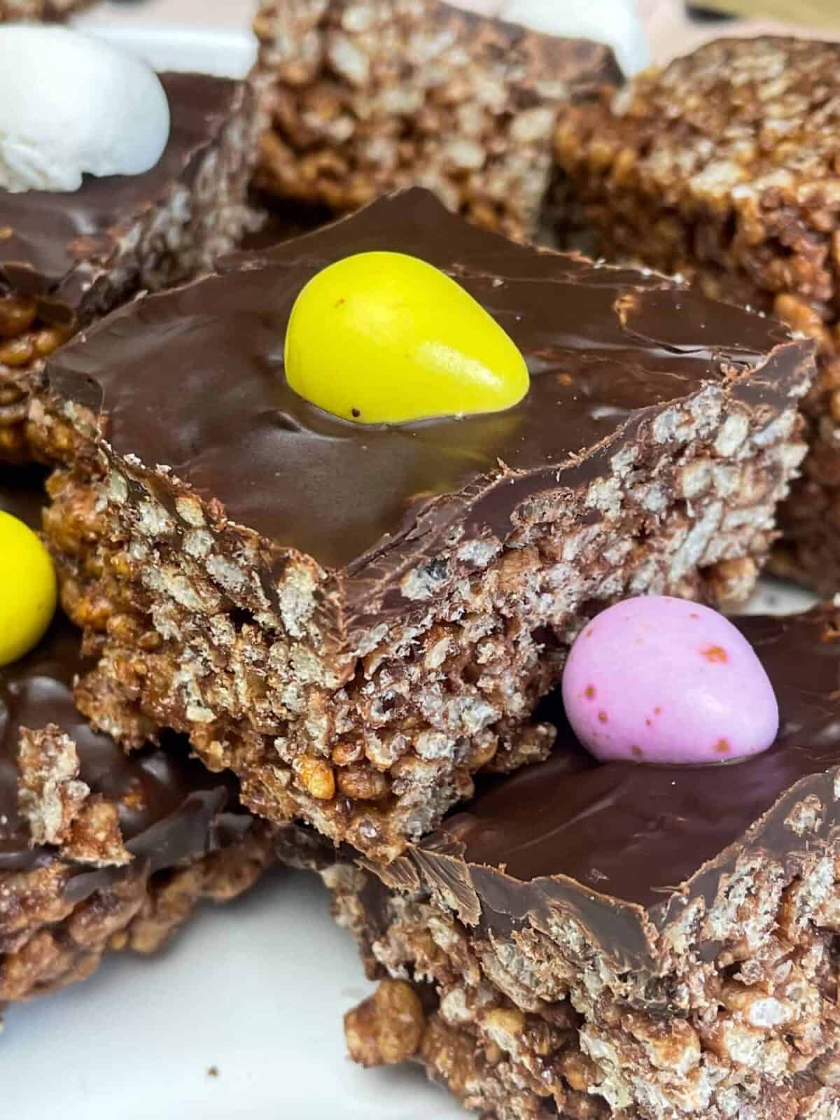 Vegan Chocolate Rice Crispy Cakes [No-Bake] - Traditional Plant-Based ...